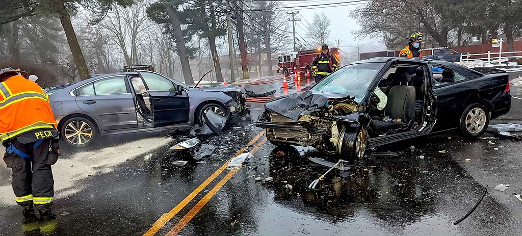 Three Car Crash On Post Road West Sends Two To Hospital Westport Journal