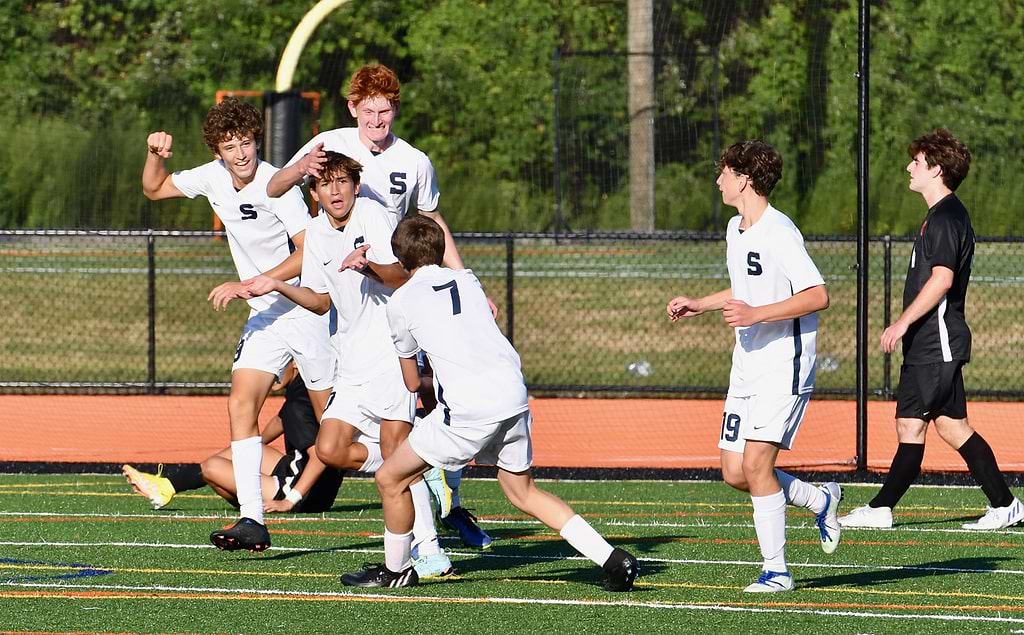 Staples boys soccer shuts out Ridgefield | Westport Journal