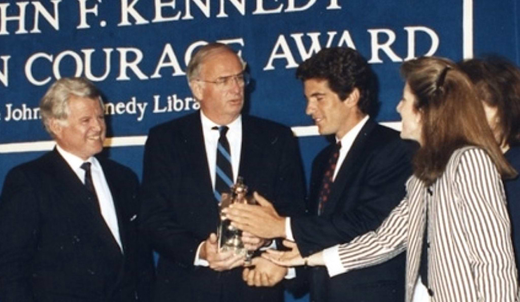 Lowell Weicker, a maverick who broke the mold in state politics, dies ...