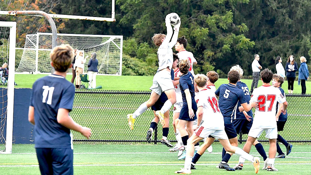 Staples boys soccer topples top-ranked Greenwich | Westport Journal