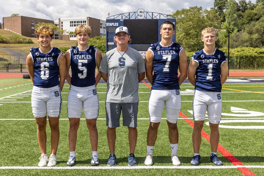 Staples football team set to make run at postseason | Westport Journal