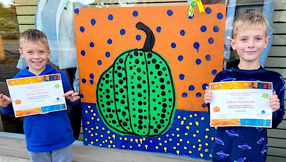 Hallo’winners named in window art contest | Westport Journal
