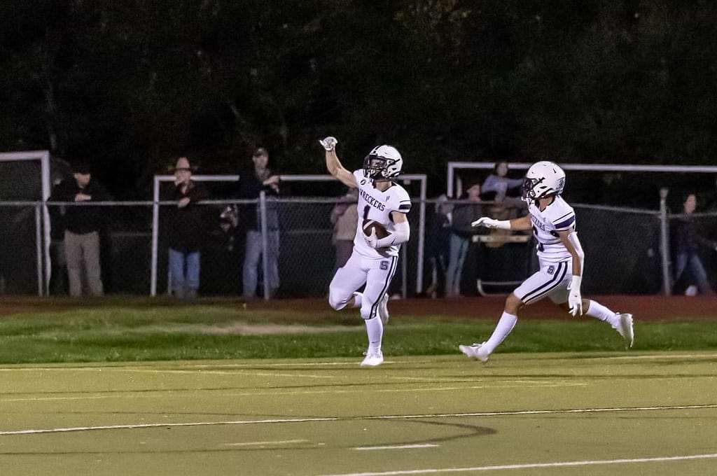 Staples football team intercepts Trumbull's comeback bid | Westport Journal