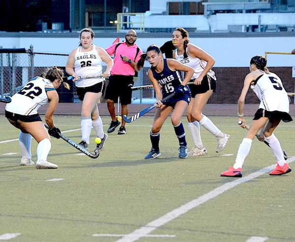 Staples field hockey rolls to 5-0 record | Westport Journal