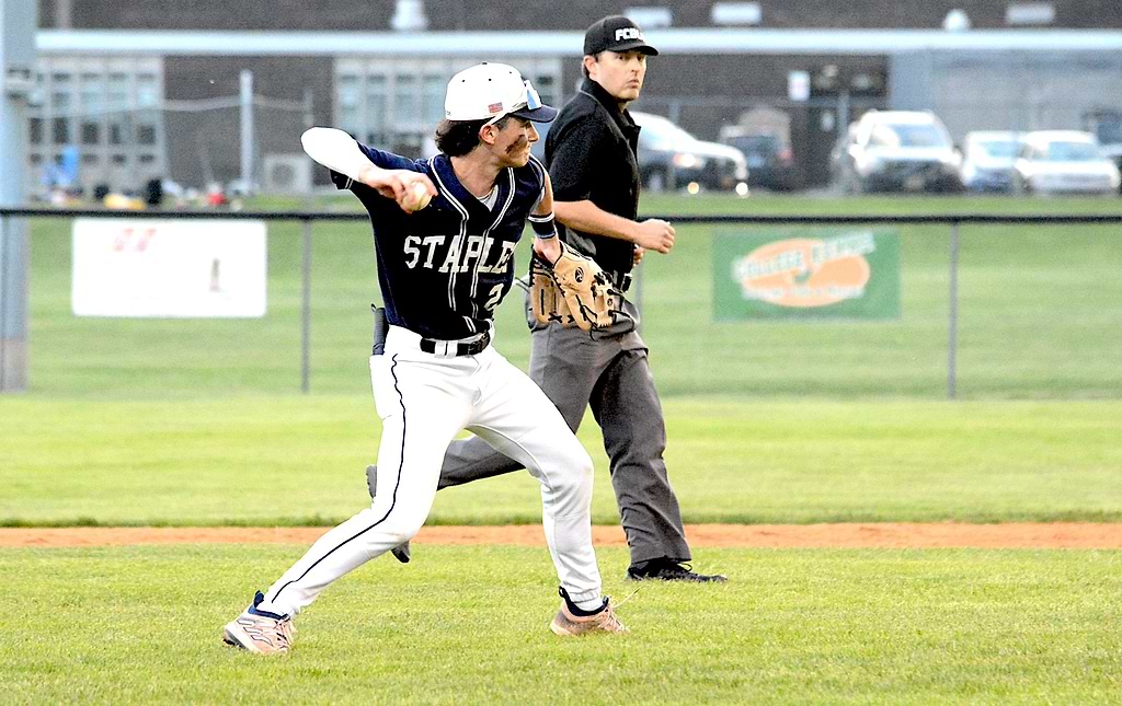 Staples baseball has up and down week | Westport Journal