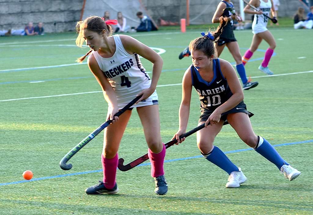 Staples field hockey turns the tide against Blue Wave | Westport Journal